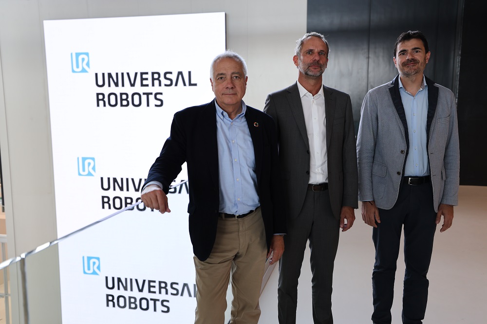 CZFB - Universal Robots incorpora sus cobots en el ecosistema de ...